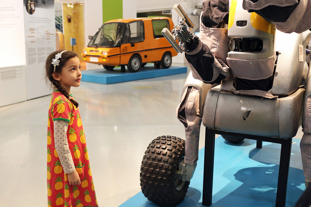 Innovation education in museums - Why? - Tekniikan museo