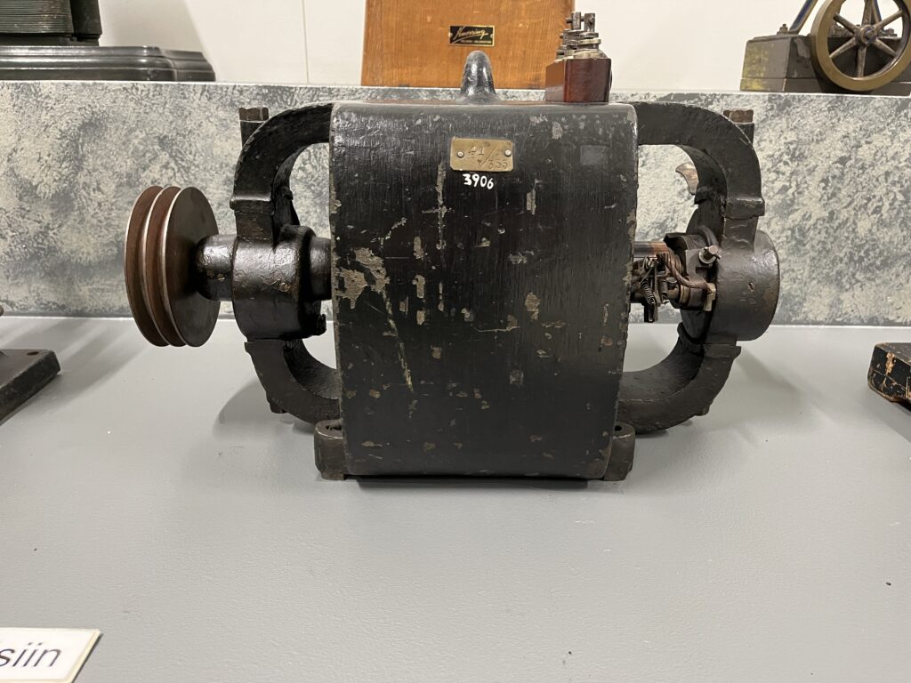 Energiasalin voimakoneet 12 - Tekniikan museo